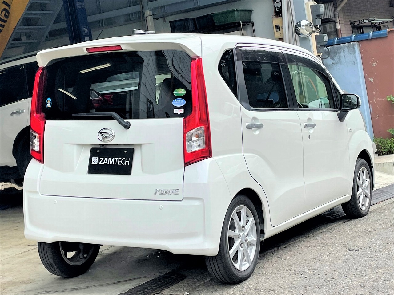 ダイハツ ムーヴ X ターボ SAII | 輸入車販売 ZAMTECH (ザムテック)