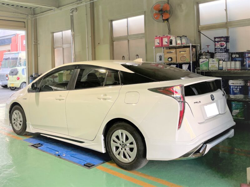 トヨタ プリウス 1.8 E | 輸入車販売 ZAMTECH (ザムテック)