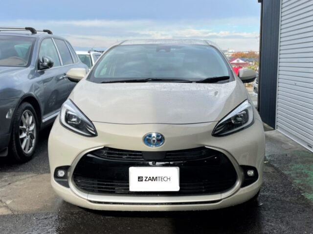 トヨタ アクア 1.5 Z 電気式CVT クリアベージュメタリック 新車 | 輸入車販売 ZAMTECH (ザムテック)